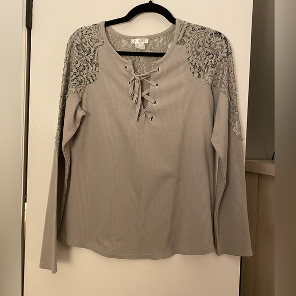 VENUS | Tops | Venus Lace Top | Poshmark